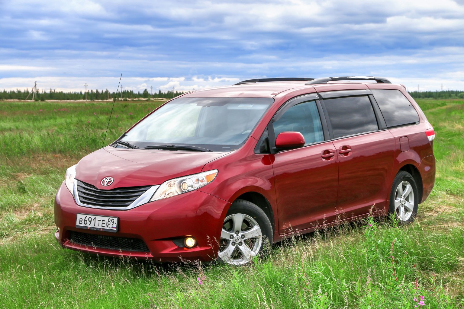 Best & Worst Years of Toyota Sienna - Graphs & Owner Surveys - FIXD
