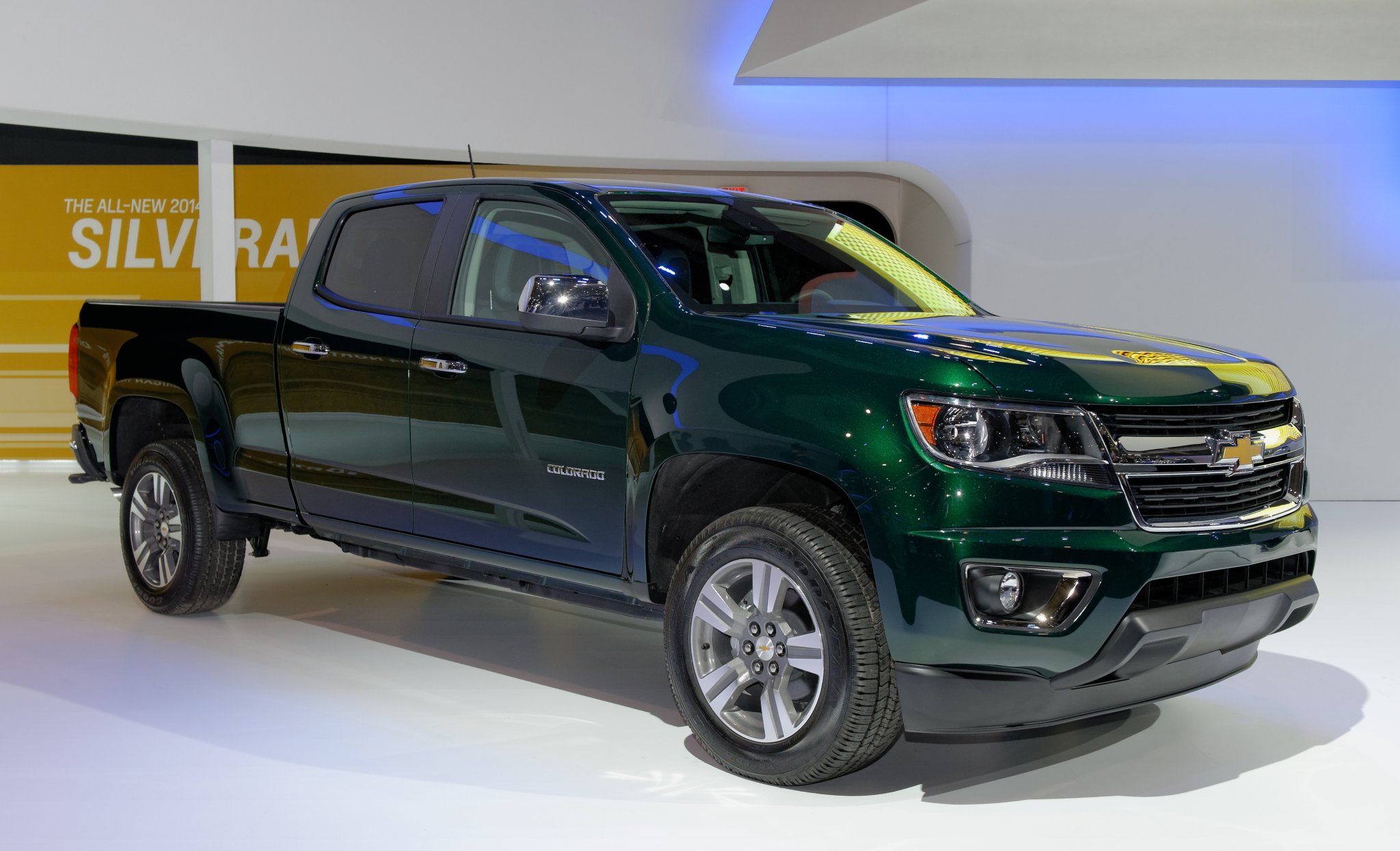 Best & Worst Years of Chevrolet Colorado - Graphs & Owner Surveys - FIXD