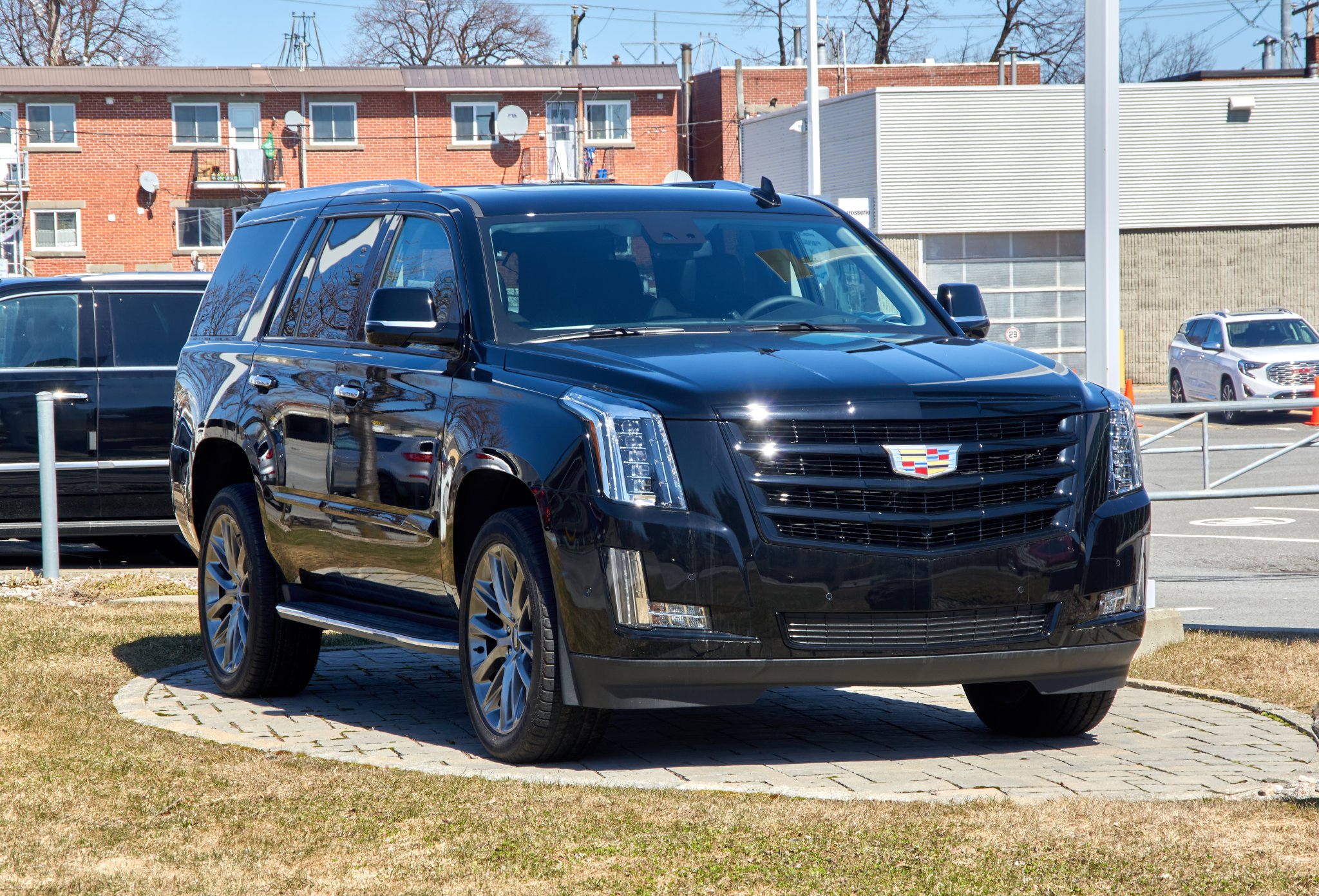 Cadillac Escalade | Years to Avoid & Best Years - FIXD